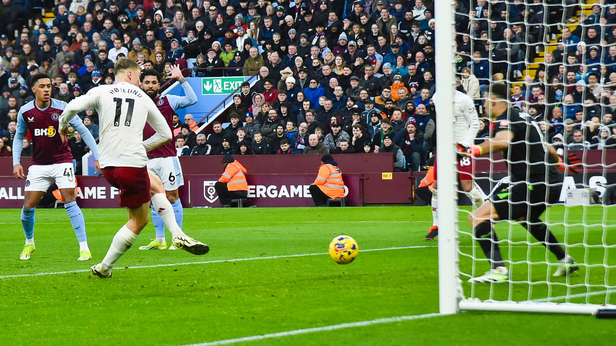 Paul Merson says: Man Utd striker Rasmus Hojlund will be a superstar ...