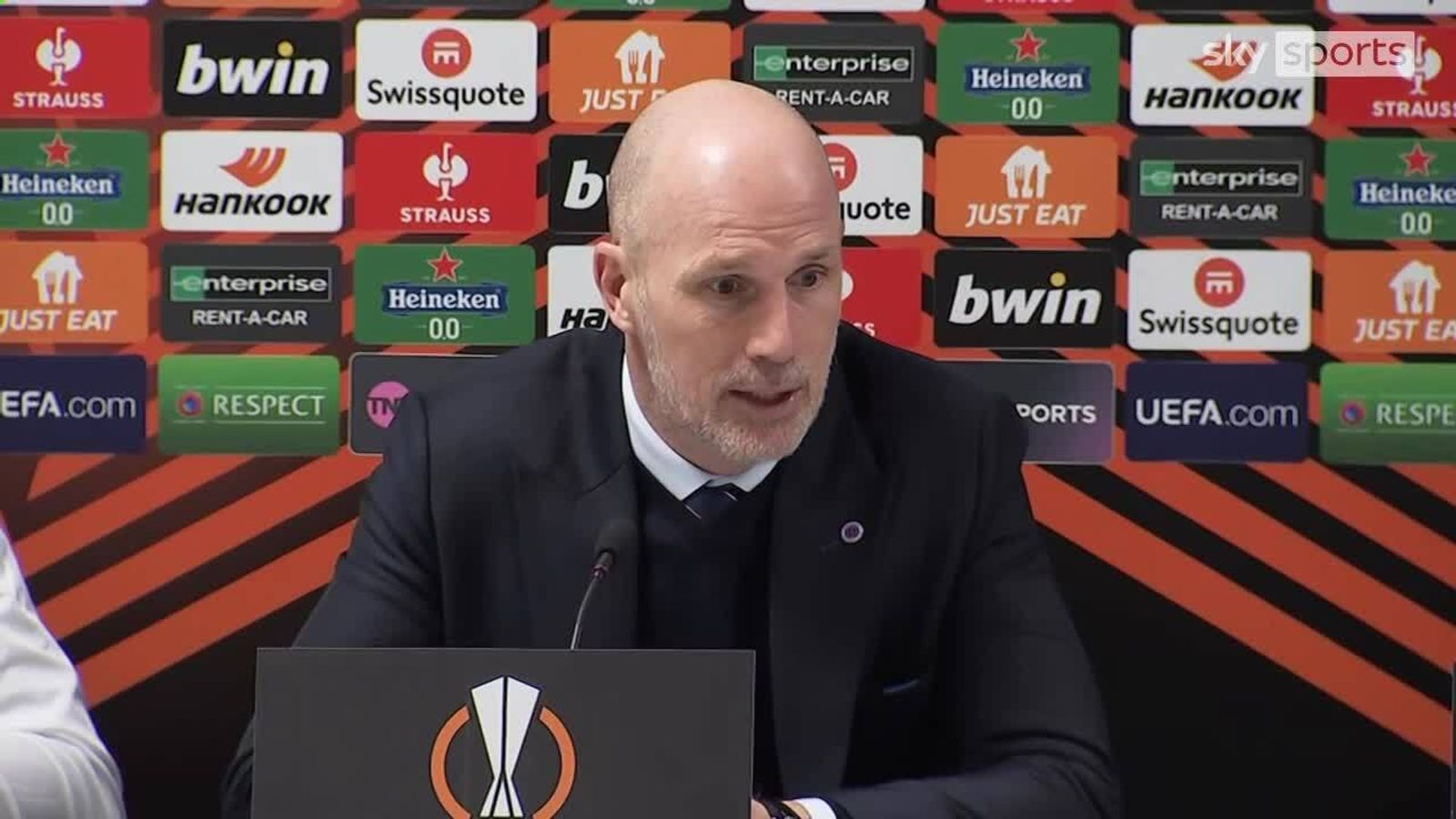 Liverpool primed for Man Utd showdown as West Ham thrive under David ...