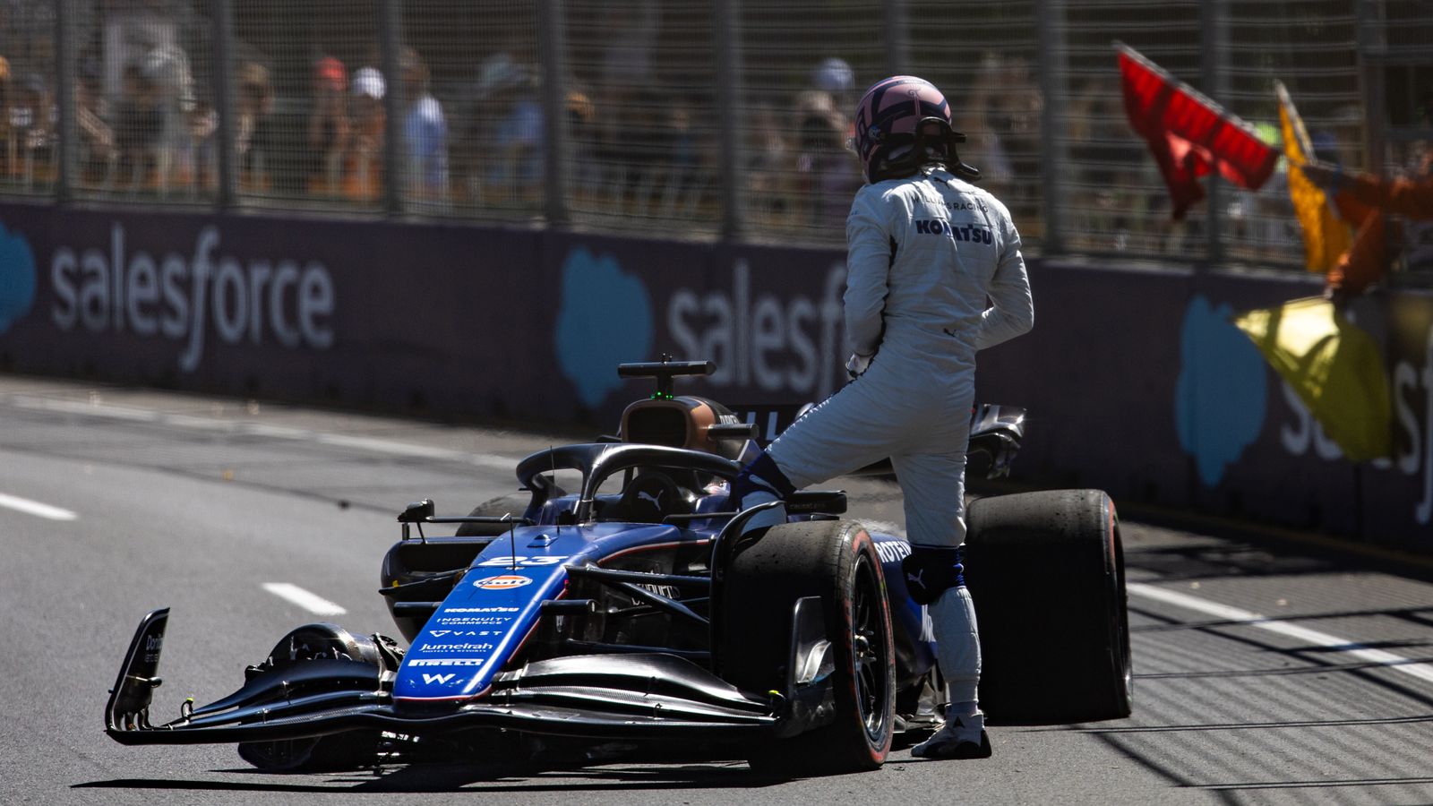 Australian GP: Alex Albon takes Williams team-mate Logan Sargeant's car ...