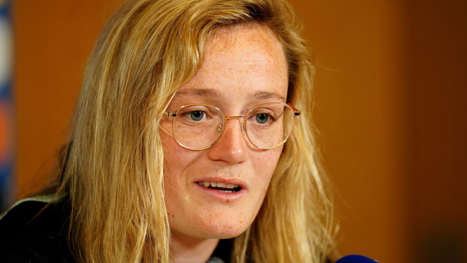 Ava Easdon: Erin Cuthbert backs 17-year-old Partick goalkeeper after ...