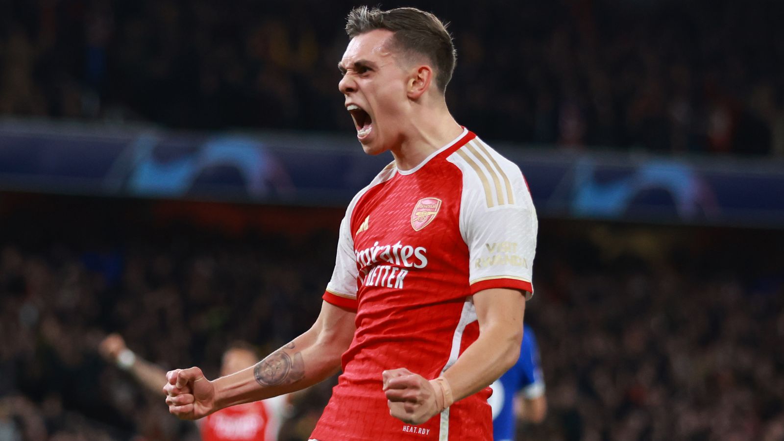 Arsenal 1-0 Porto (Agg: 1-1; Arsenal win 4-2 on pens): David Raya saves ...