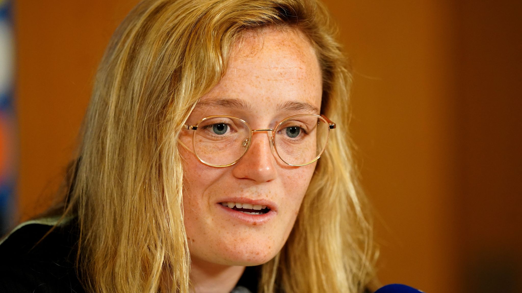 Ava Easdon: Erin Cuthbert backs 17-year-old Partick goalkeeper after ...