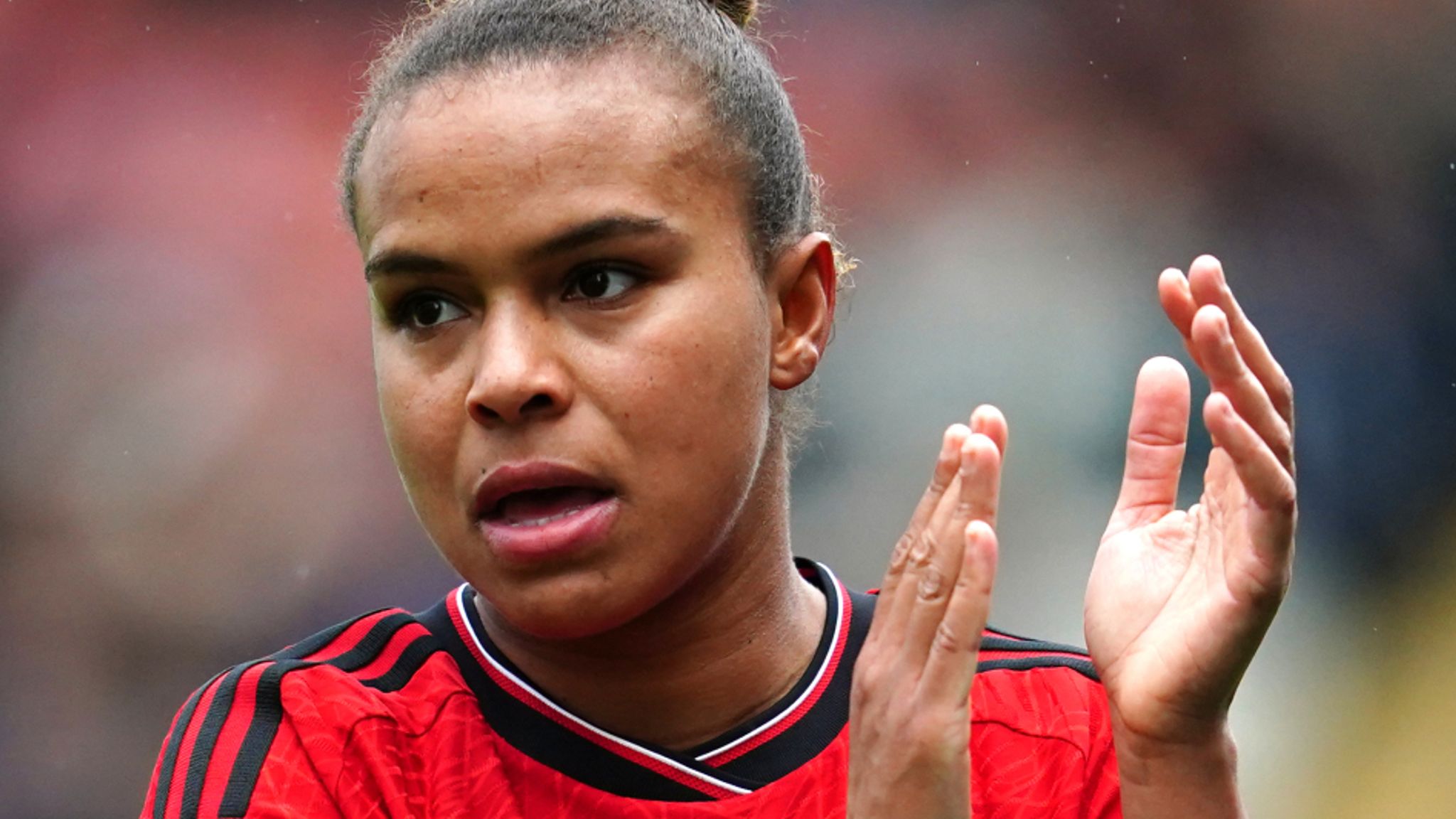 Nikita Parris: Manchester United and England forward joins WSL rivals ...