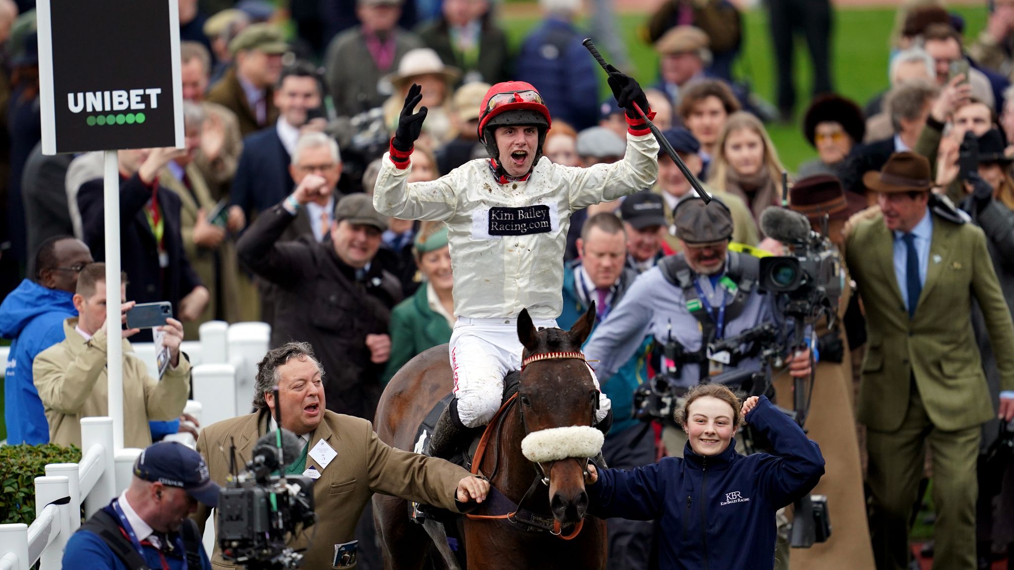Cheltenham Festival: Willie Mullins' Lossiemouth defies trip concerns ...