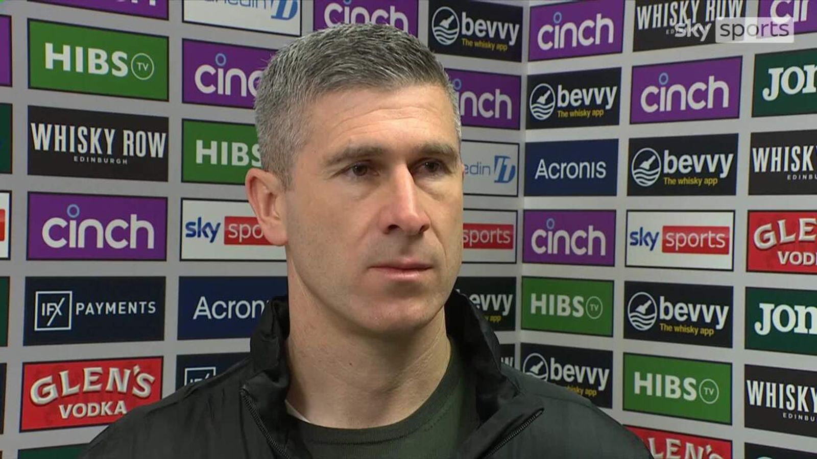 Hibs boss Nick Montgomery left frustrated as top-six fight goes down to the wire | Football News ...