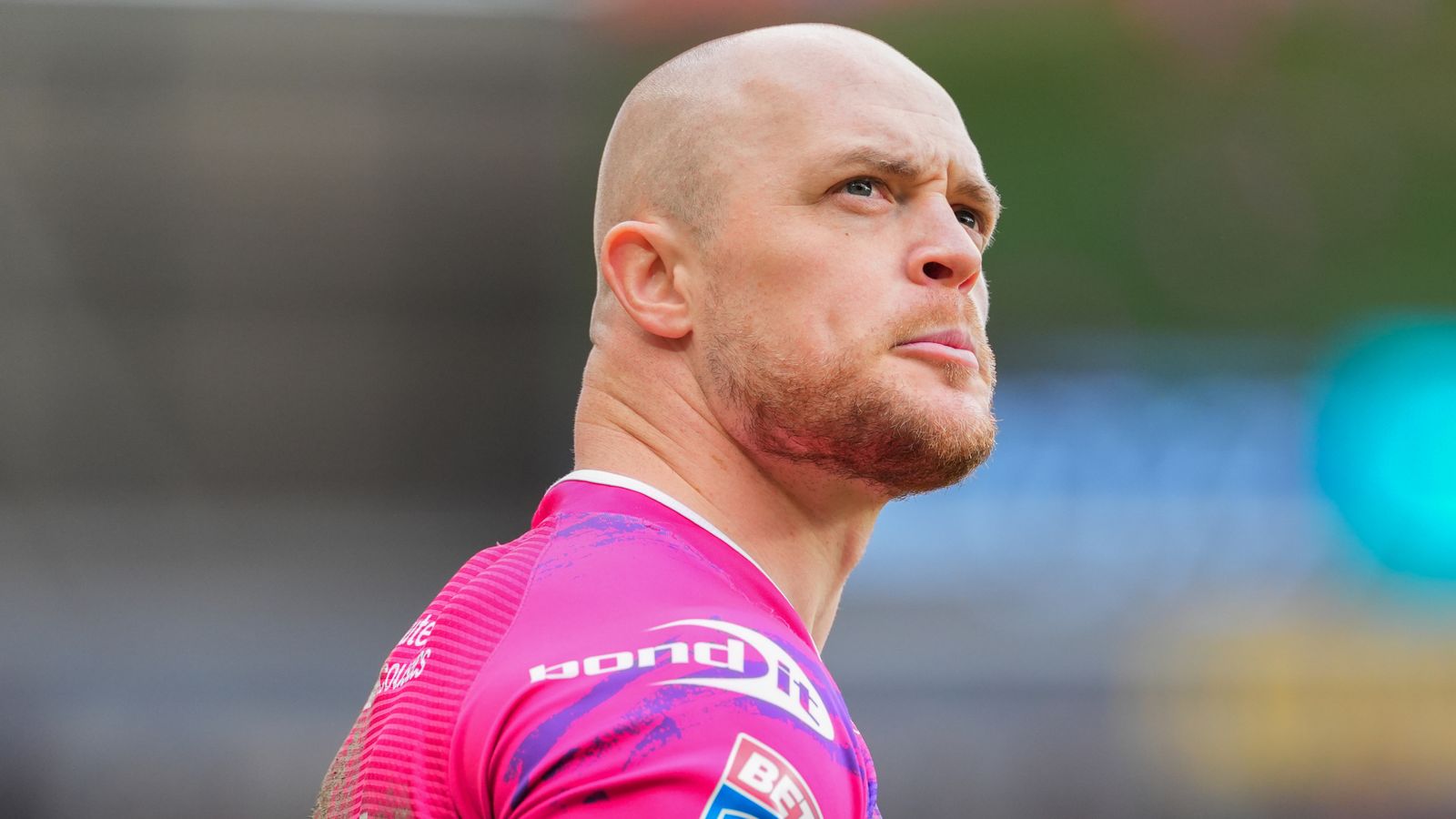 Hull FC 22-56 Huddersfield: Giants' Adam Swift scores hat-trick to heap ...