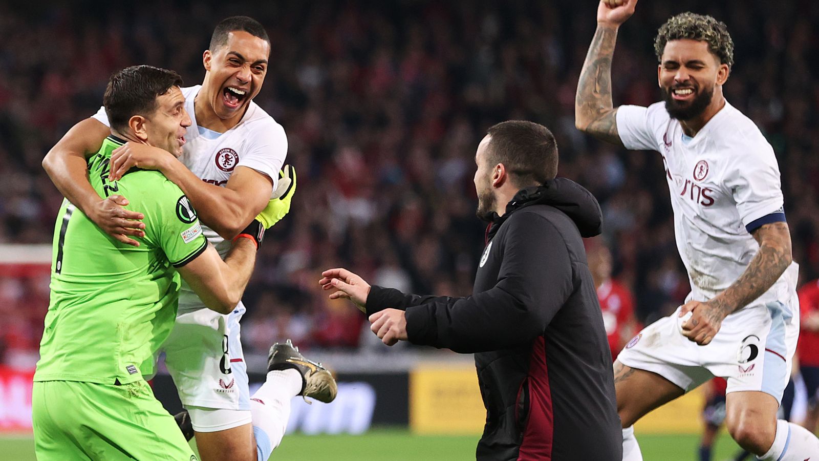 Lille 2-1 Aston Villa (Agg: 3-3; Villa win 4-3 on pens): Emi Martinez ...