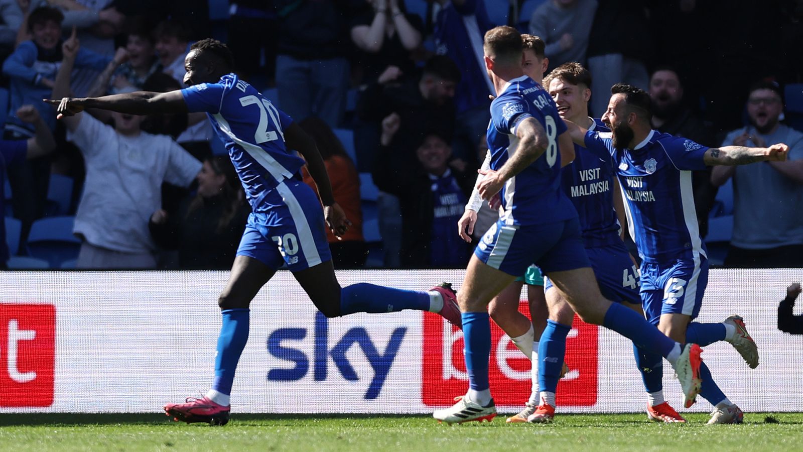 Cardiff City 2-1 Southampton: Teenager Cian Ashford strikes 96th-minute ...