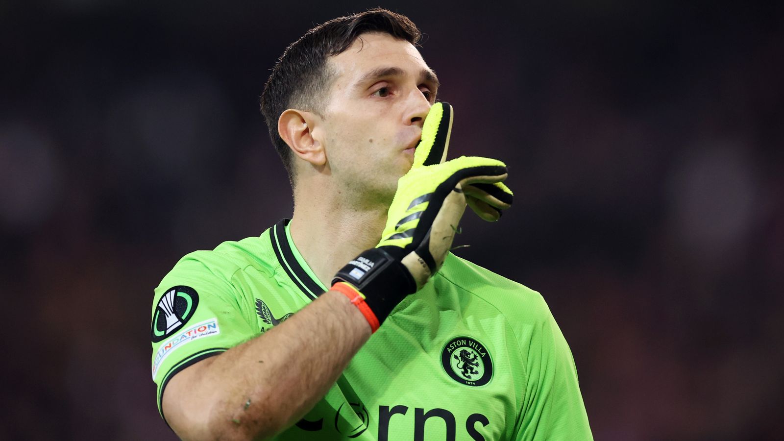 Emi Martinez Why Aston Villa Goalkeeper Was Not Sent Off Despite Being Emi Martinez Why Aston Villa Goalkeeper Was Not Sent Off Despite Being