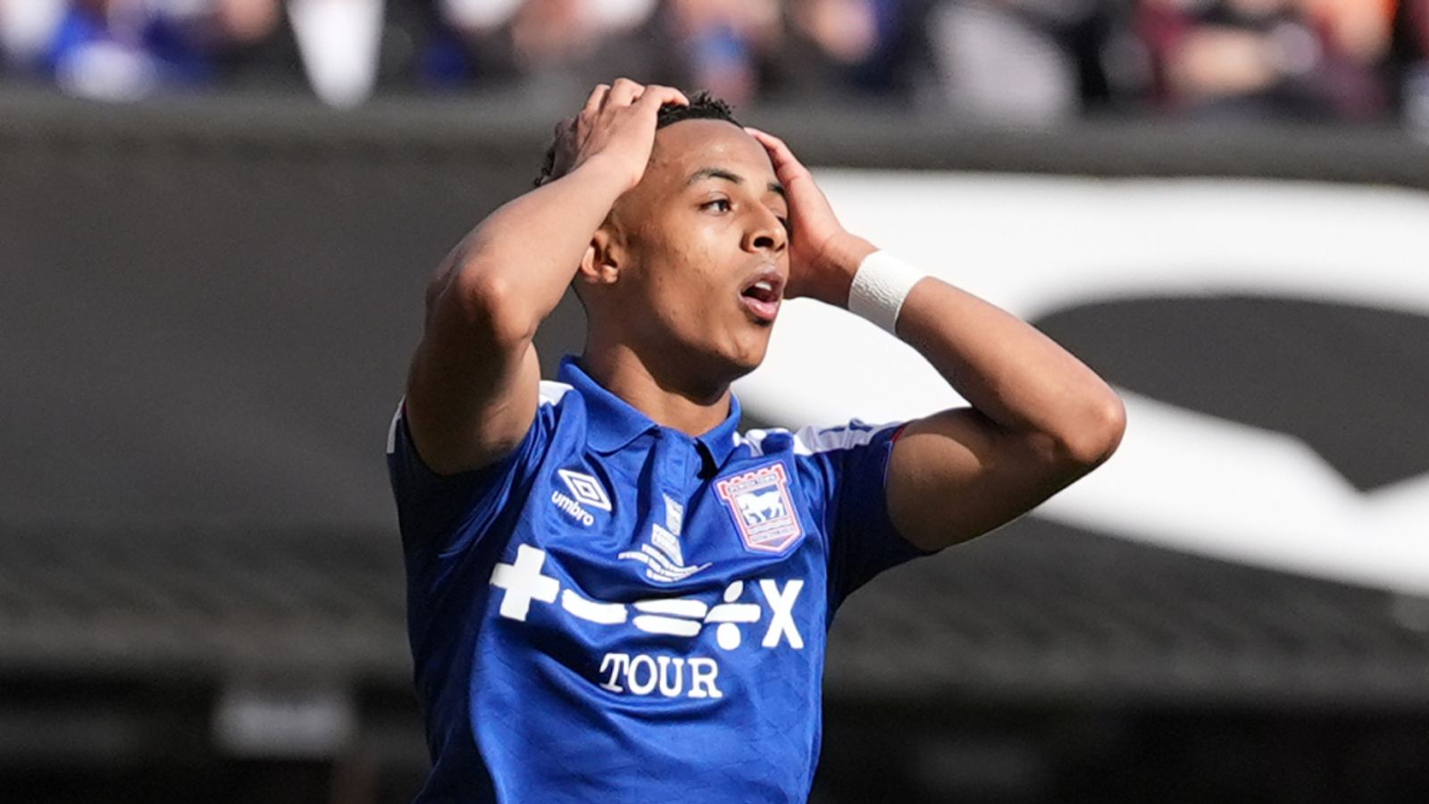 Ipswich Town 1-1 Middlesbrough: Tractor Boys go top of Championship ...