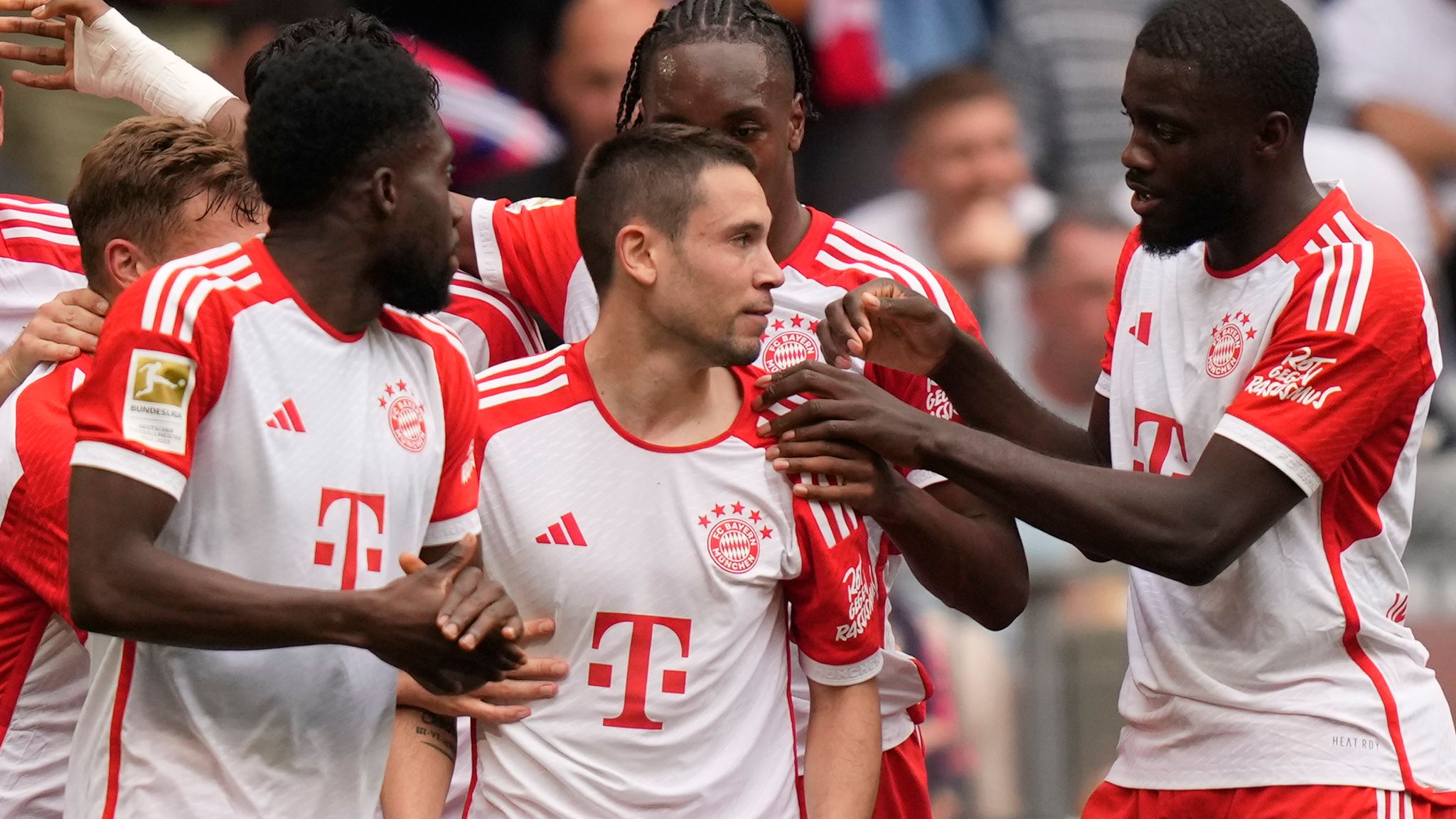 Bayern Munich 2-0 Cologne: Bavarians' win means Bayer Leverkusen must ...