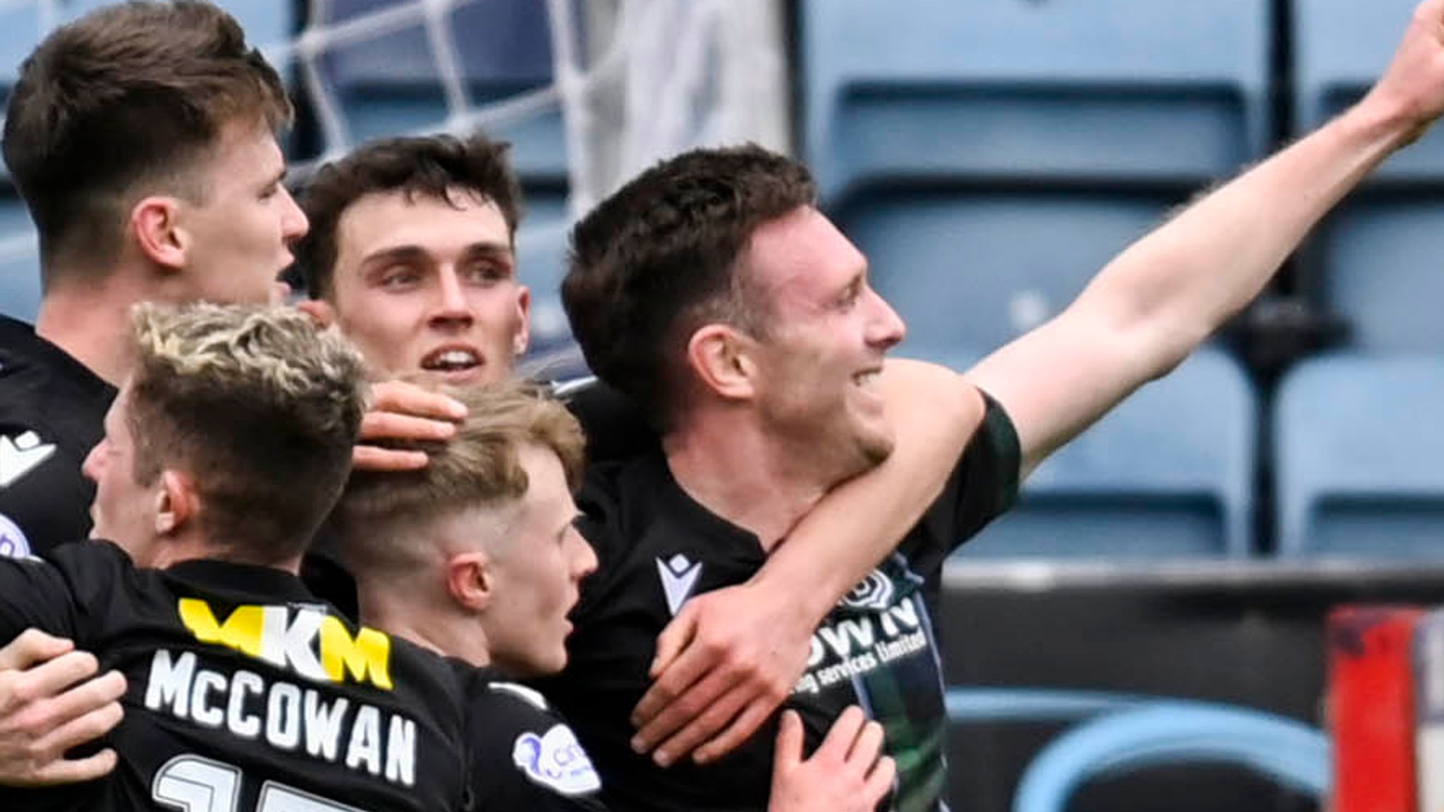 Dundee 2-3 Motherwell: Motherwell produce stunning comeback on drenched ...