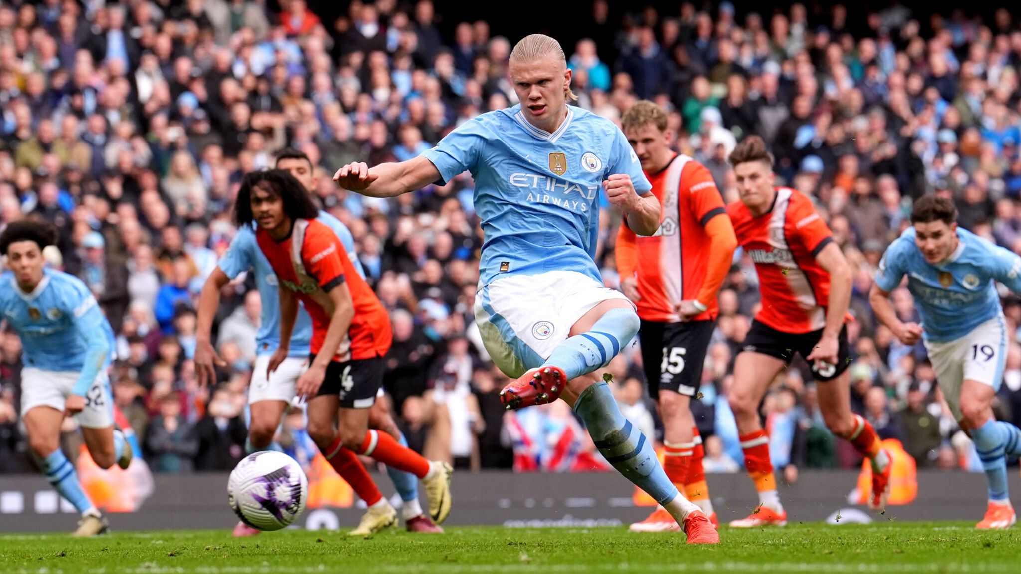 Man City 5 - 1 Luton - Match Report & Highlights