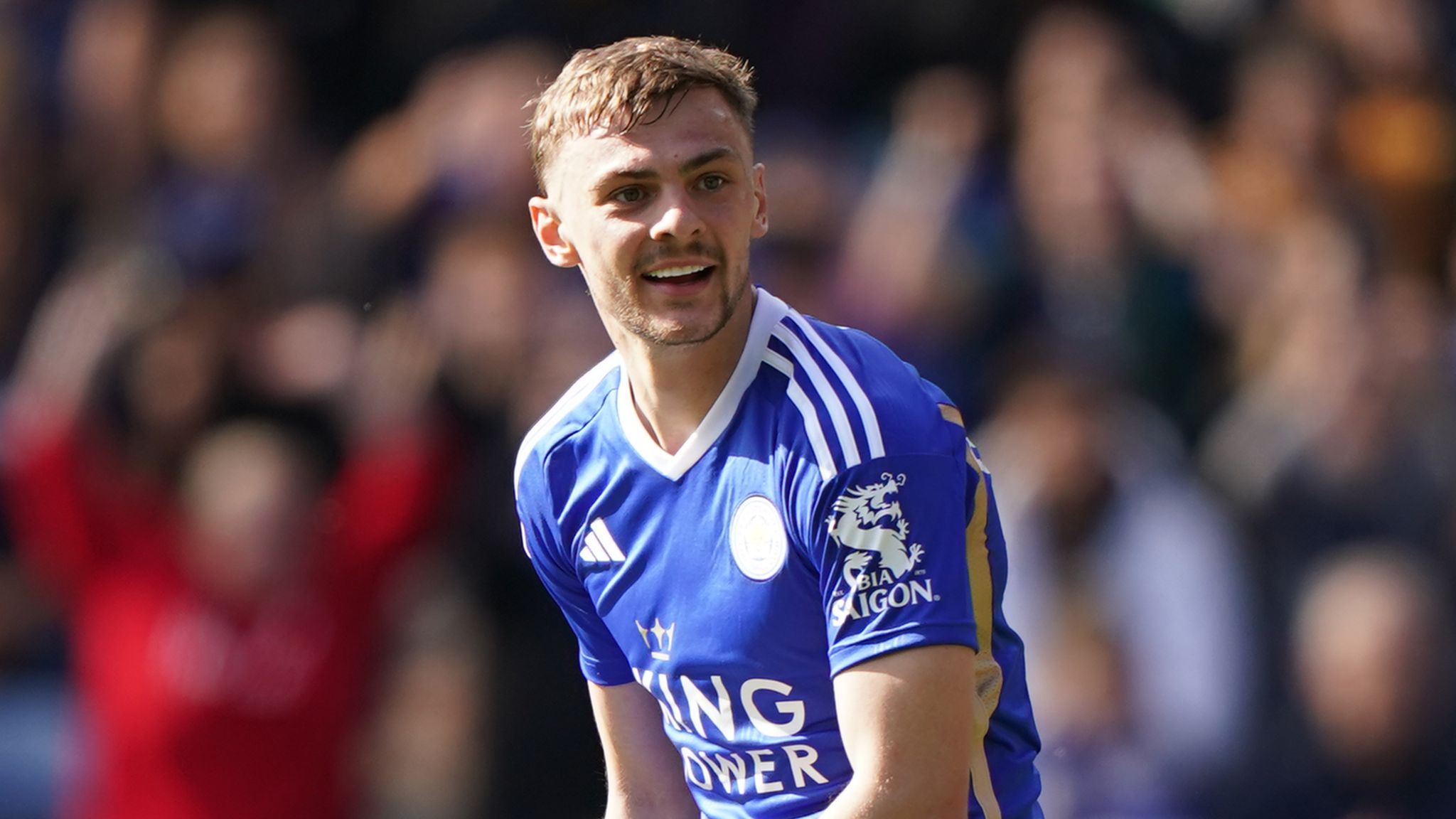 Alexander Isak transfer: Chelsea show further interest in signing ...