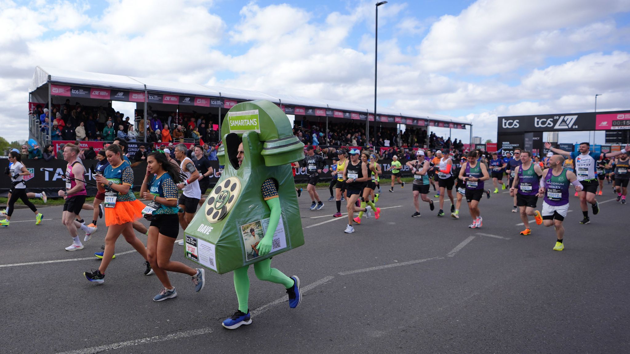 London Marathon: Olympic champion Peres Jepchirchir wins race in women ...