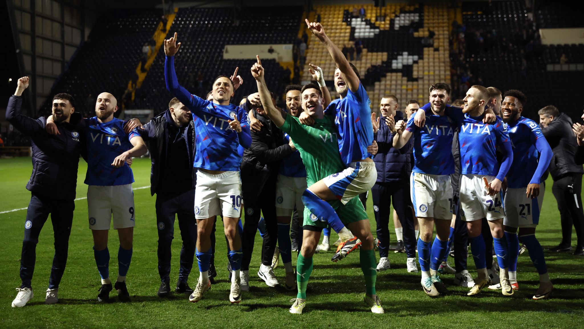 Notts Co 2 - 5 Stockport - Match Report & Highlights