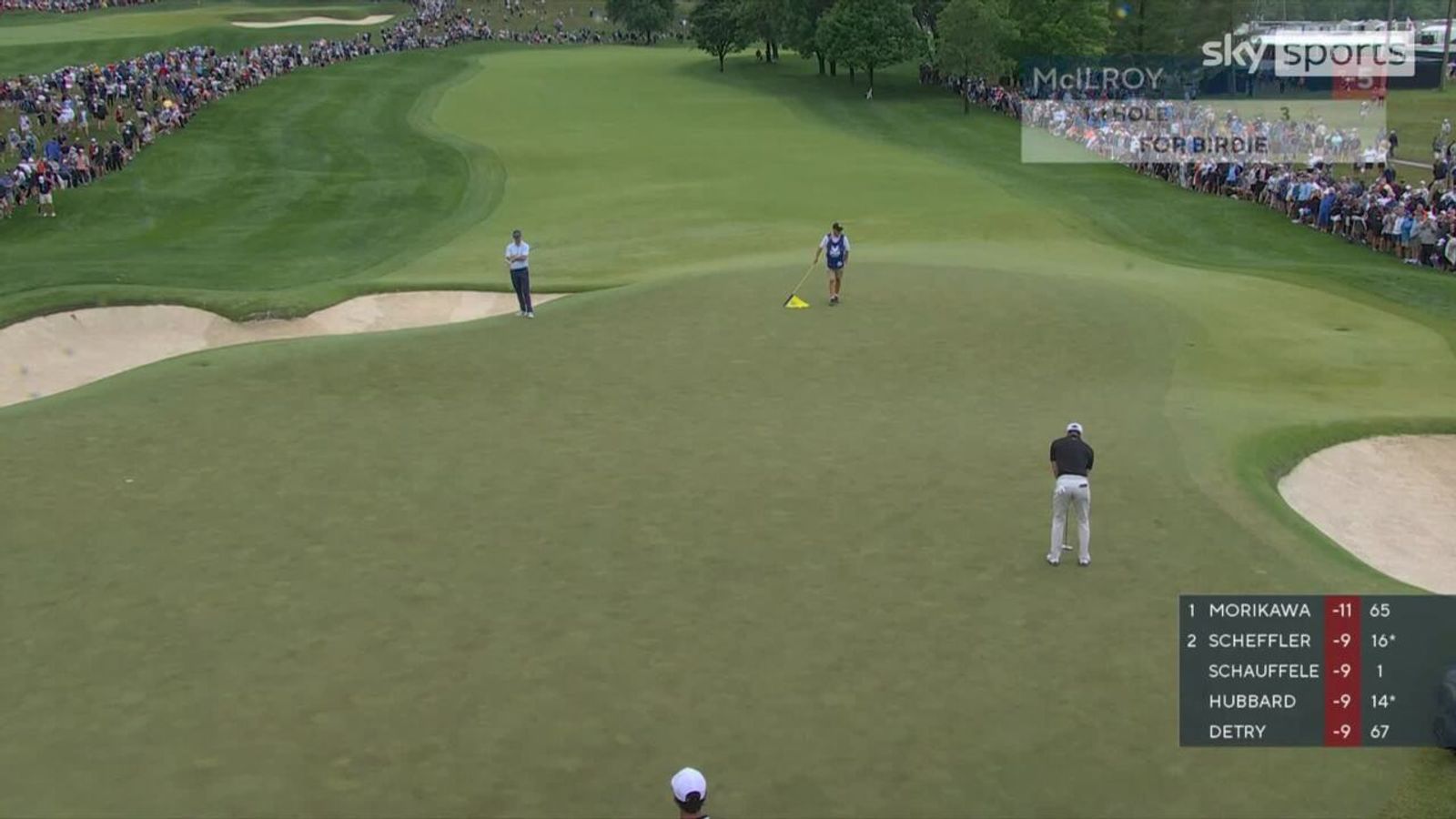 Rory McIlroy holes huge putt for birdie to kickstart round two! | Golf ...