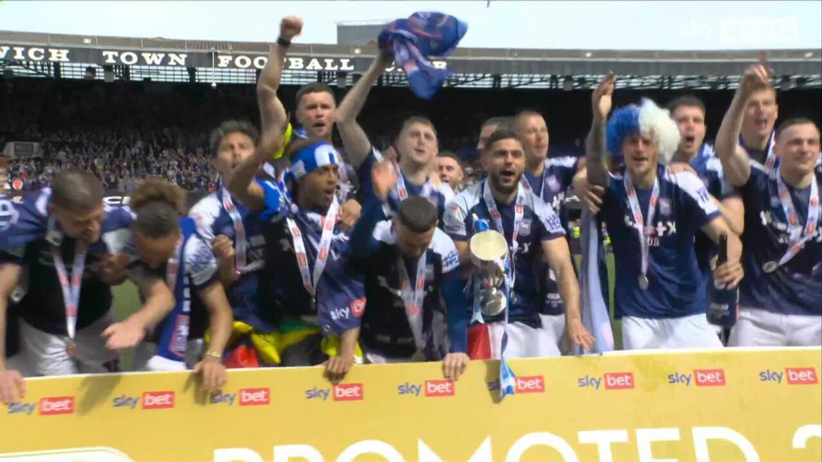 Ipswich celebrate promotion to Premier League | Football News | Sky Sports