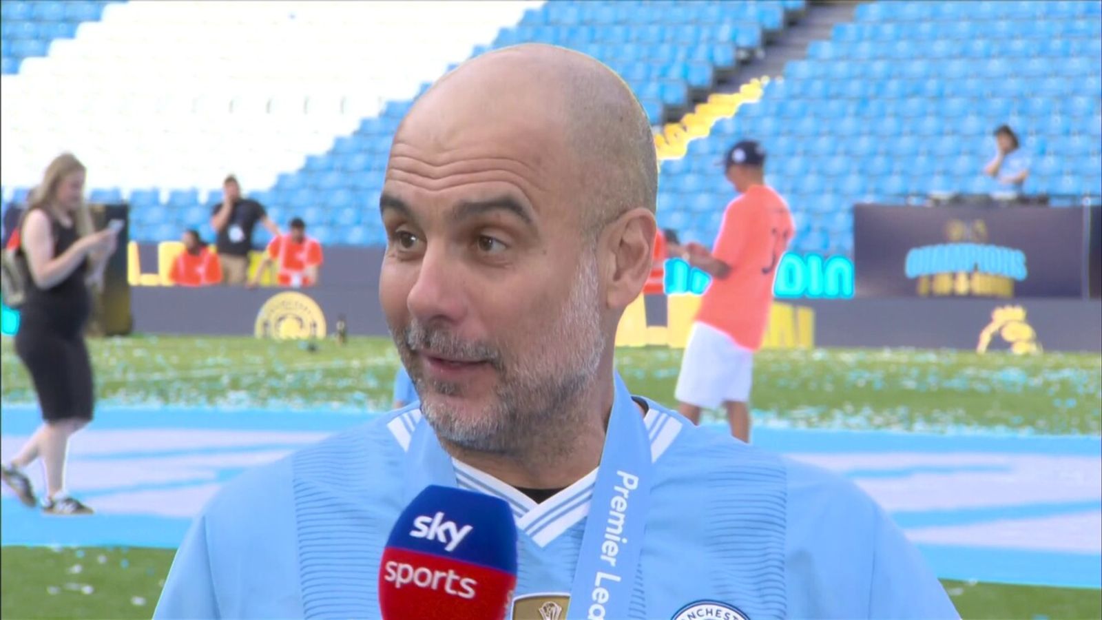 Pep Guardiola: I'm staying next season, we'll talk after that ...
