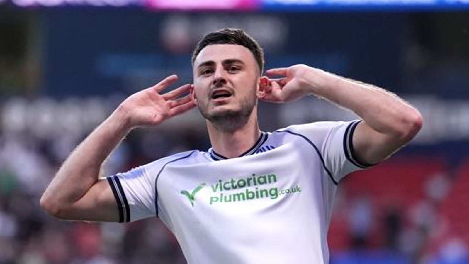 Bolton 2 - 3 Barnsley - Match Report & Highlights