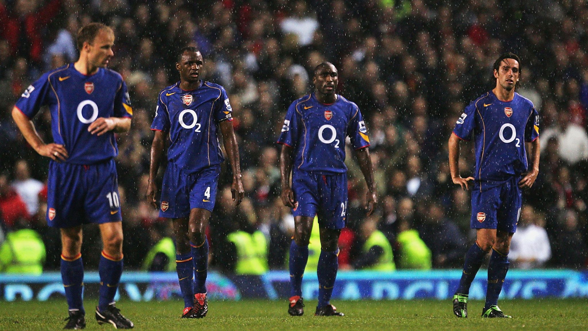 Ref Watch: Manchester Utd vs Arsenal 2004 special - Would VAR have ...