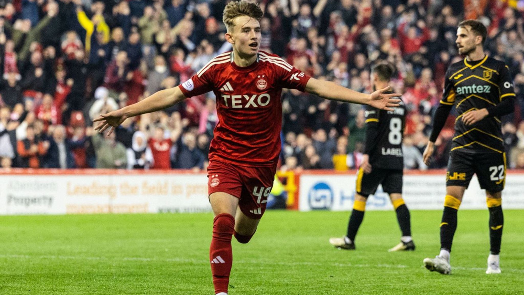 Aberdeen 5-1 Livingston: Dons continue fine form by punishing Livi ...