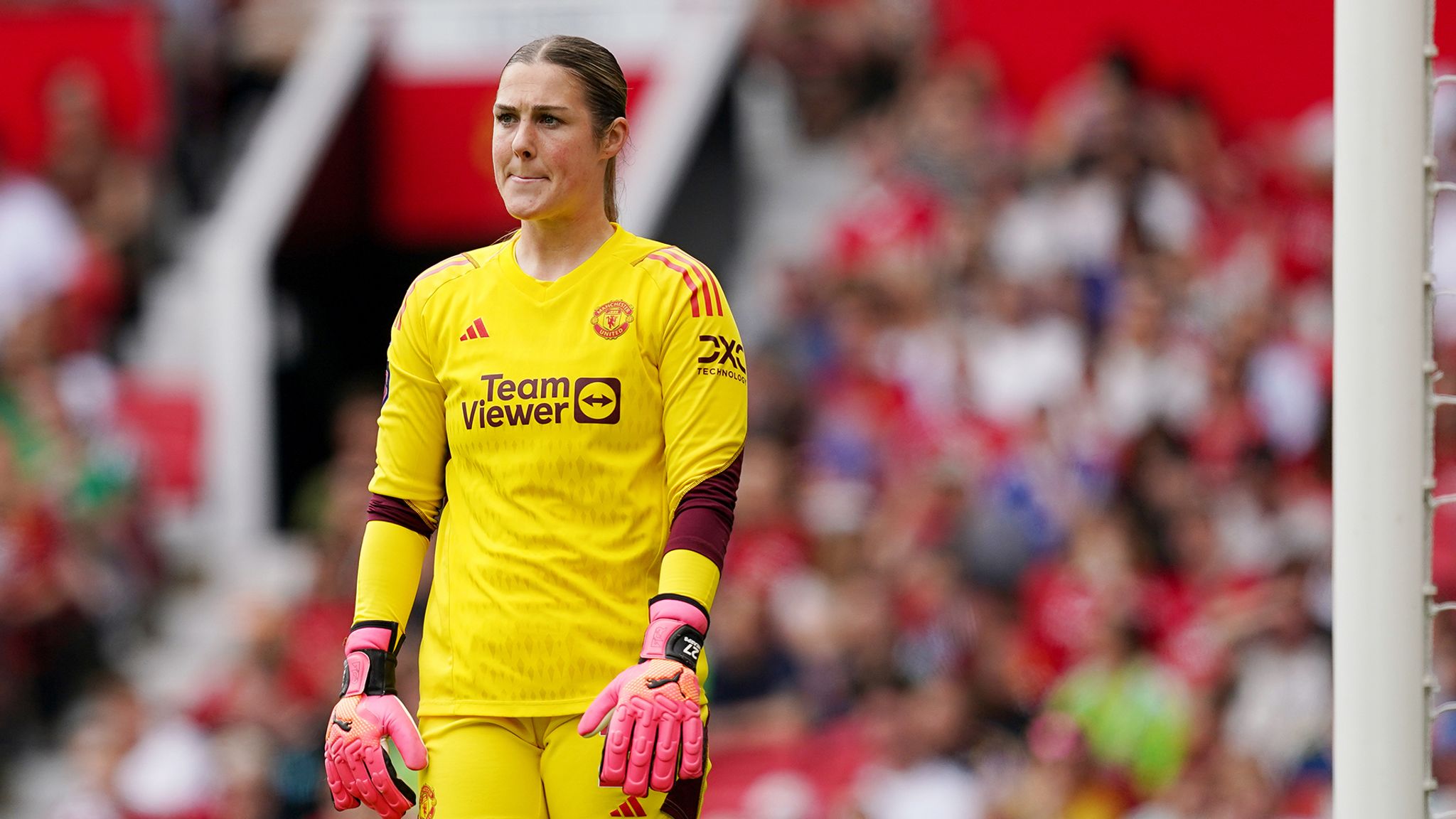 Mary Earps transfer: Man Utd and England goalkeeper leaves club and set ...