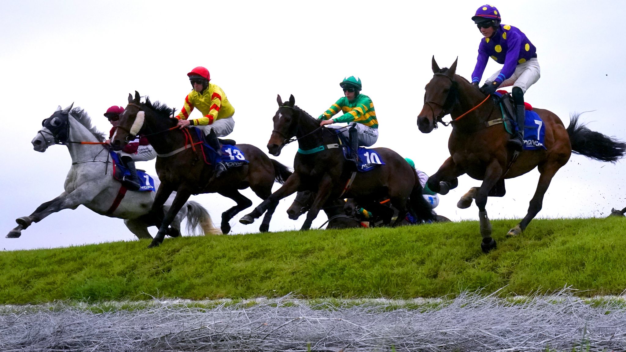 Teahupoo crowned Punchestown staying king with stylish success | Racing ...