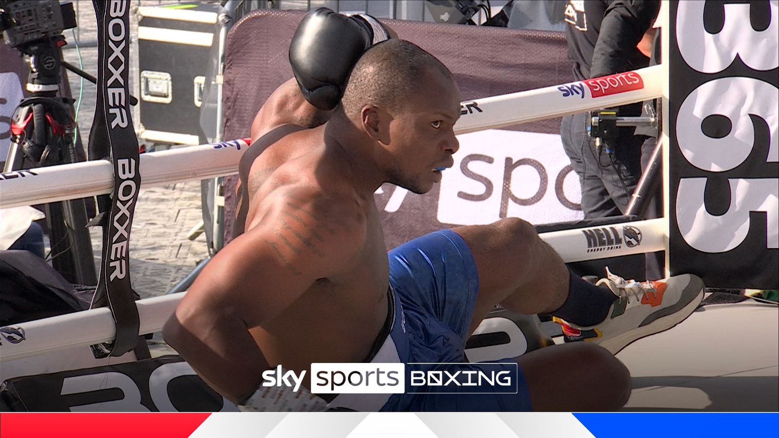 Edwin Mosquera bizzarely quits during fight with Deevorn Miller | Boxing News | Sky Sports