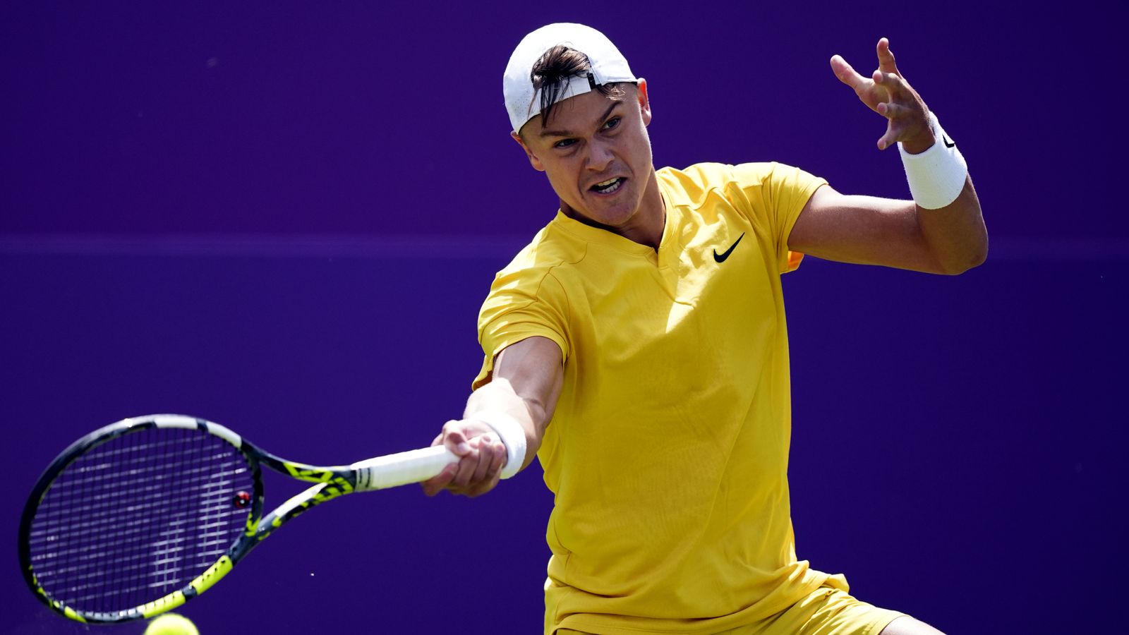 Cameron Norrie suffers first-round exit at Queen's Club as former ...