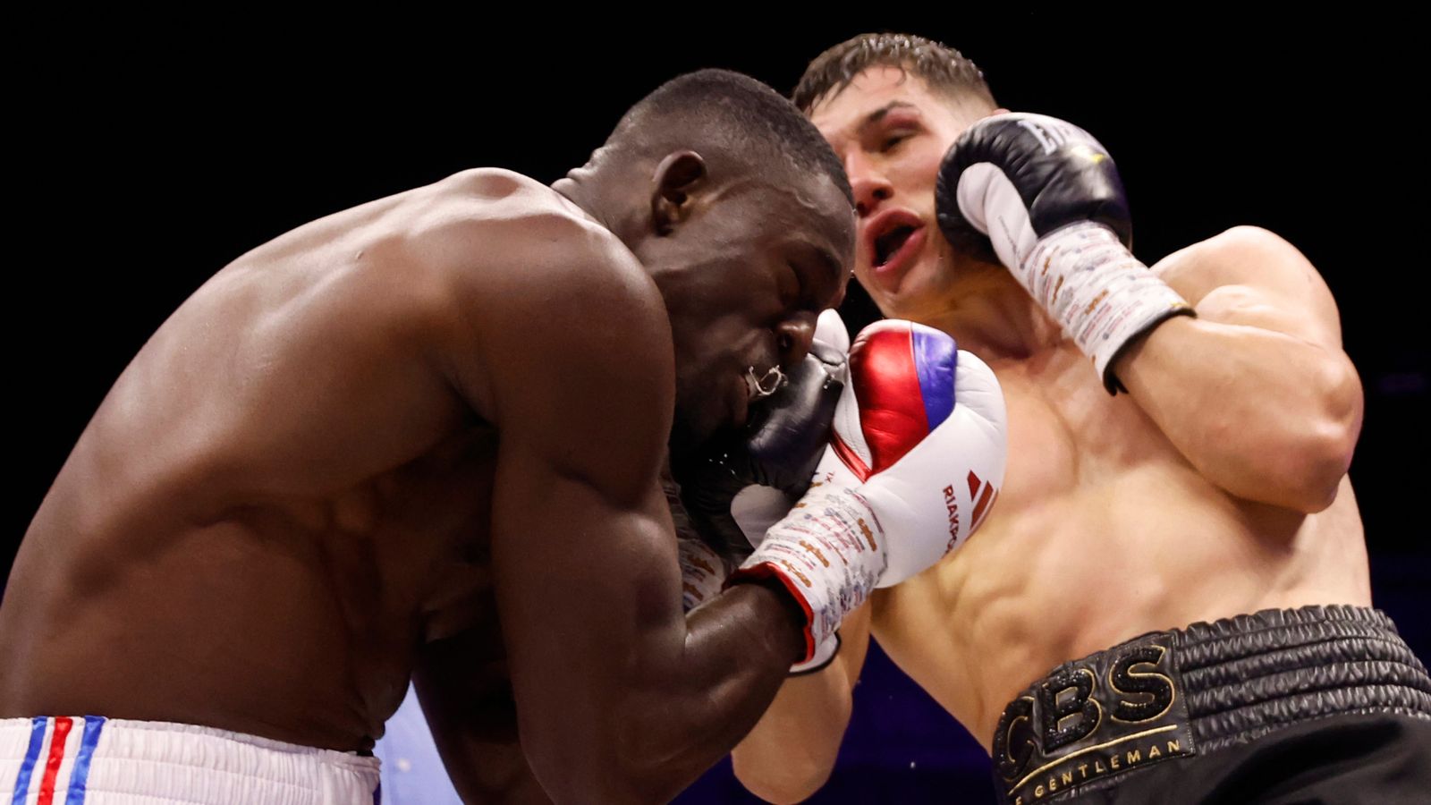 Chris Billam-Smith vs Richard Riakporhe LIVE! Updates, latest ...