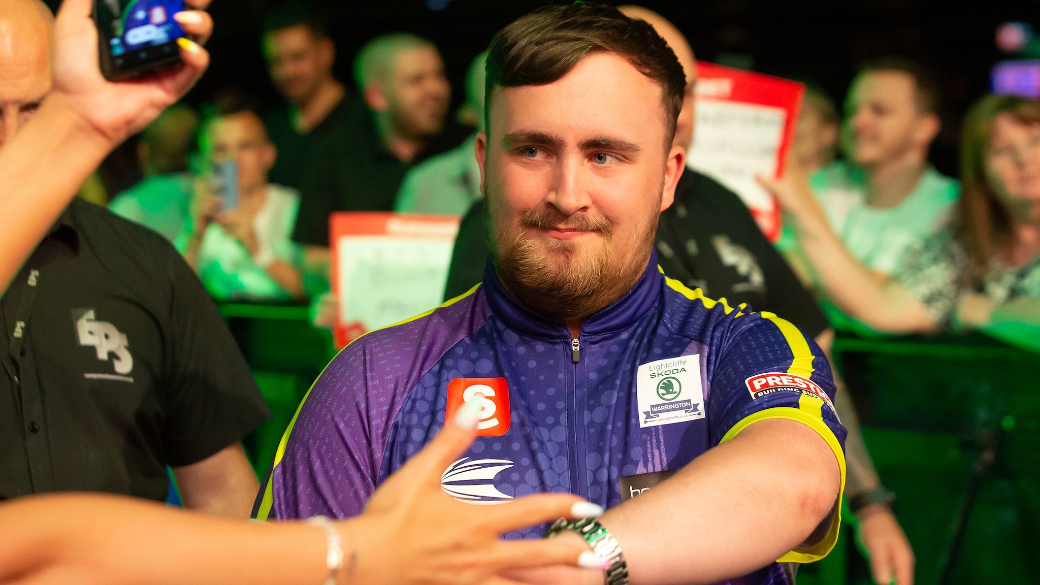 Luke Littler: Teenager into Poland Darts Masters quarter-finals along ...