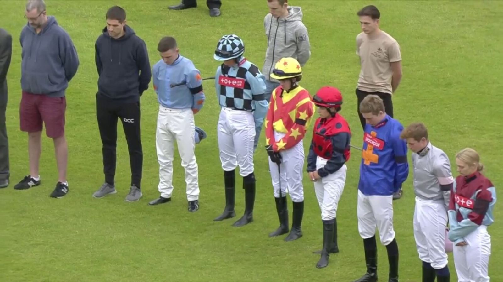 John Hunt: Minute's silence held for family of racing presenter at ...