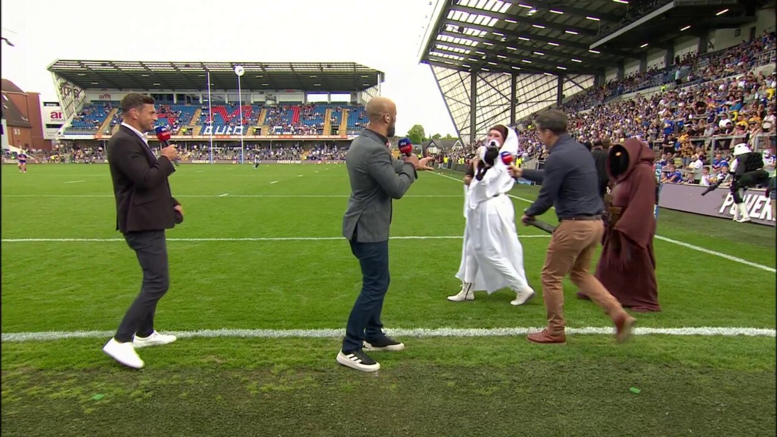 Star Wars characters interrupt Sky Sports Rugby League broadcast ...