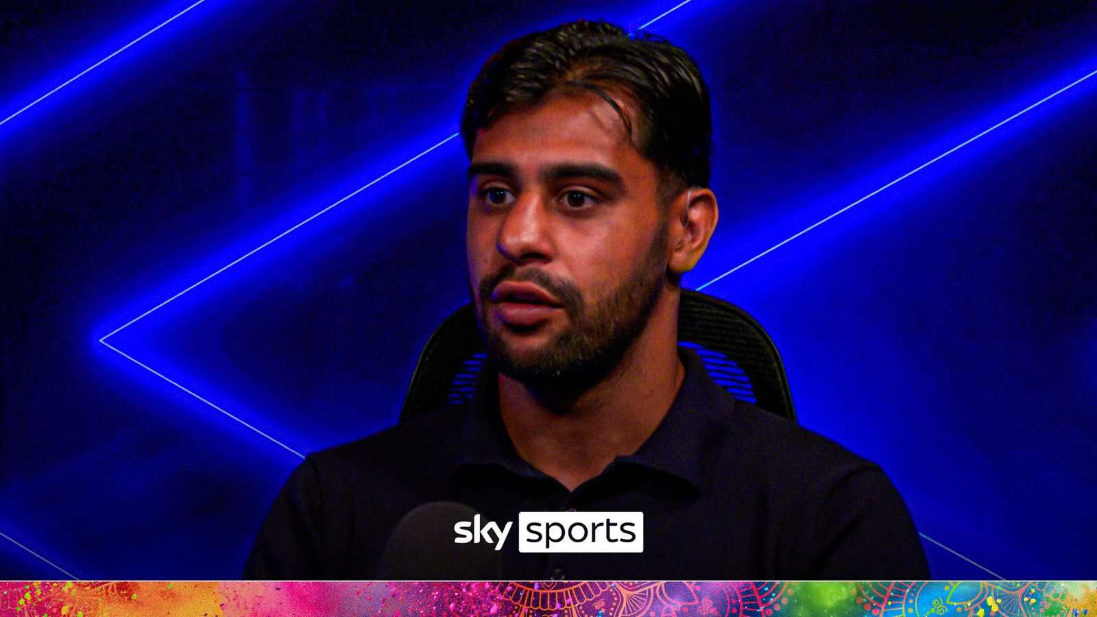 Balraj Khara embraces flying South Asian flag | 'Boxing comes with ...