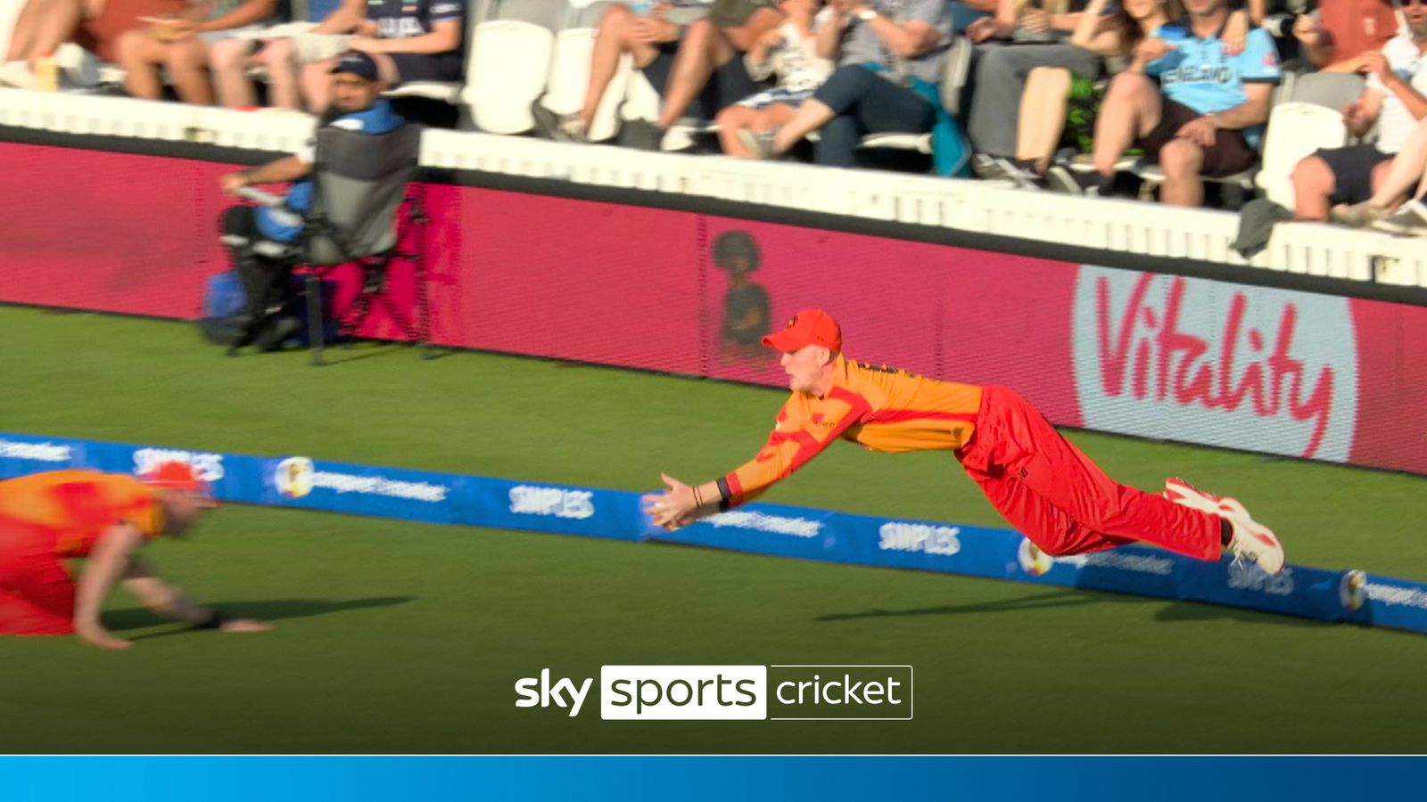 Is this the catch of The Hundred? Dan Mousley produces a stunning catch ...