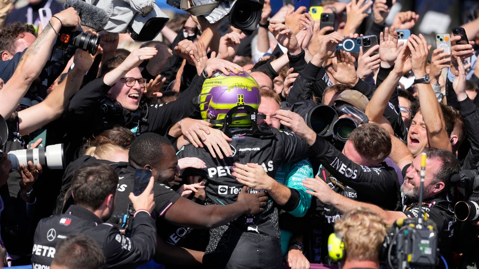 British GP Lewis Hamilton Holds Off Max Verstappen To Claim Record British GP Lewis Hamilton Holds Off Max Verstappen To Claim Record