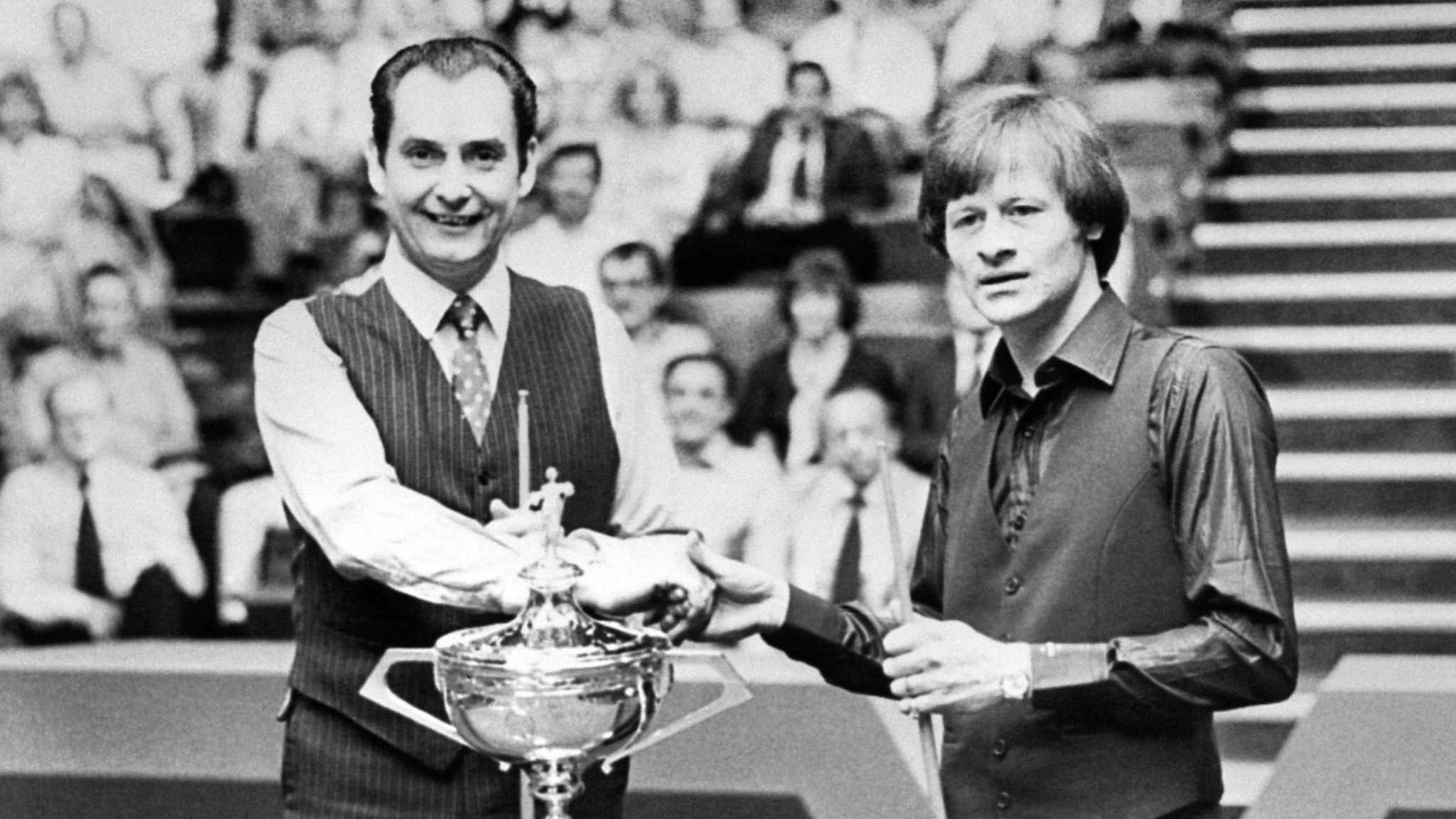 Ray Reardon: Six-time snooker world champion dies aged 91 | Sky Sports
