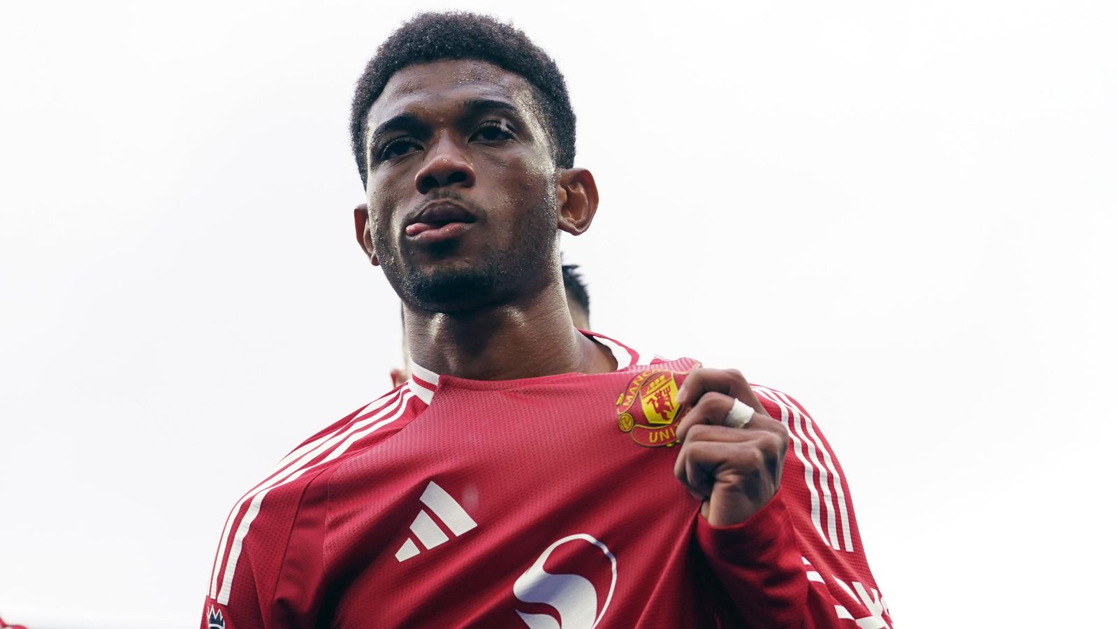 Kobbie Mainoo and Amad Diallo: Man Utd preparing new deal talks with key duo after strong start ...