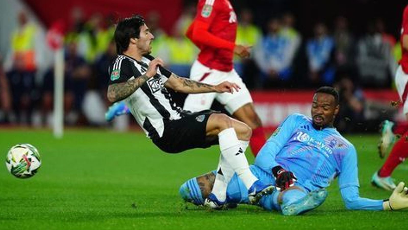 Nottingham Forest 1-1 Newcastle (3-4 on pens): Sean Longstaff nets ...