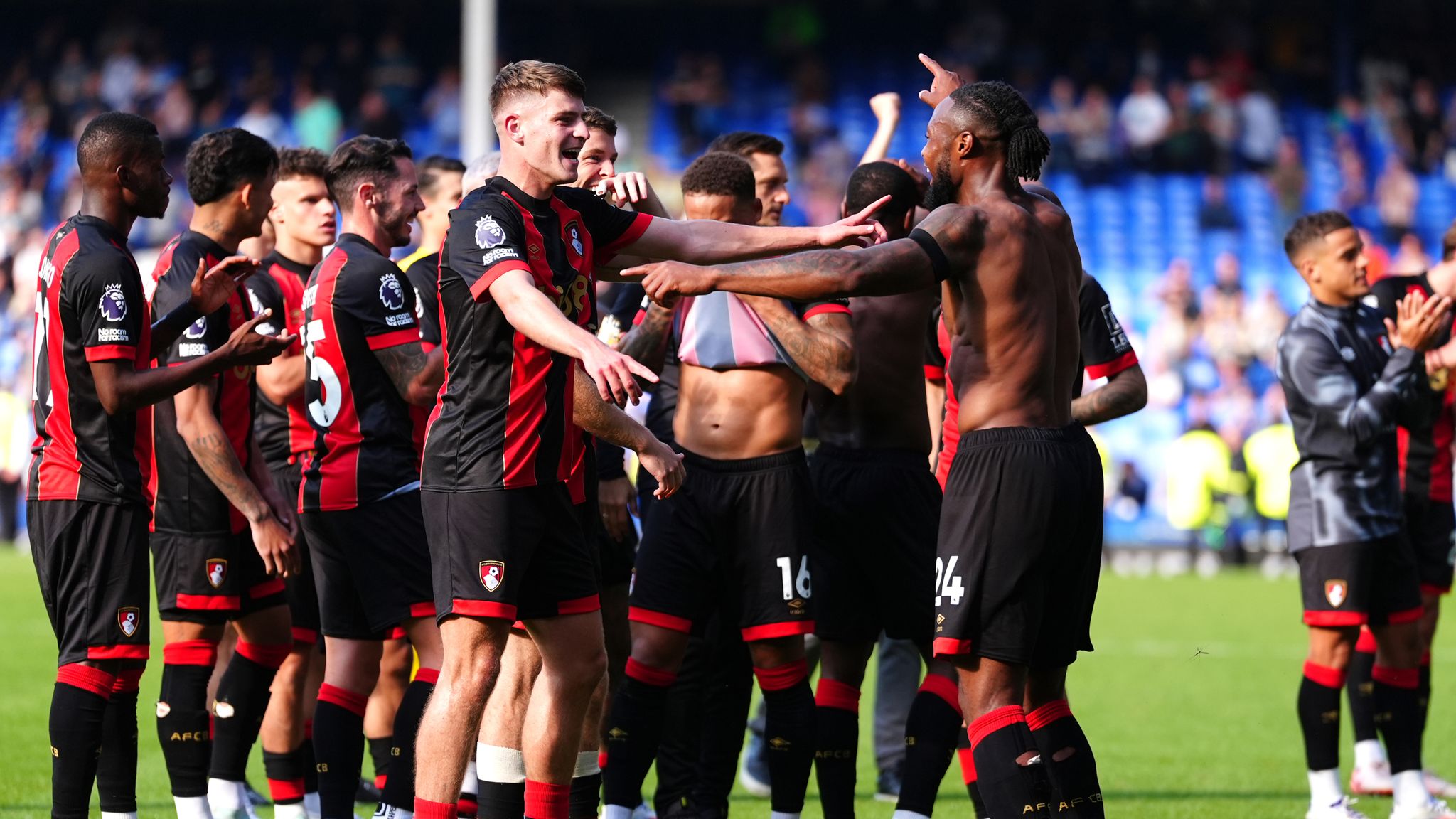 Everton 2-3 Bournemouth: Cherries stage incredible Premier League ...