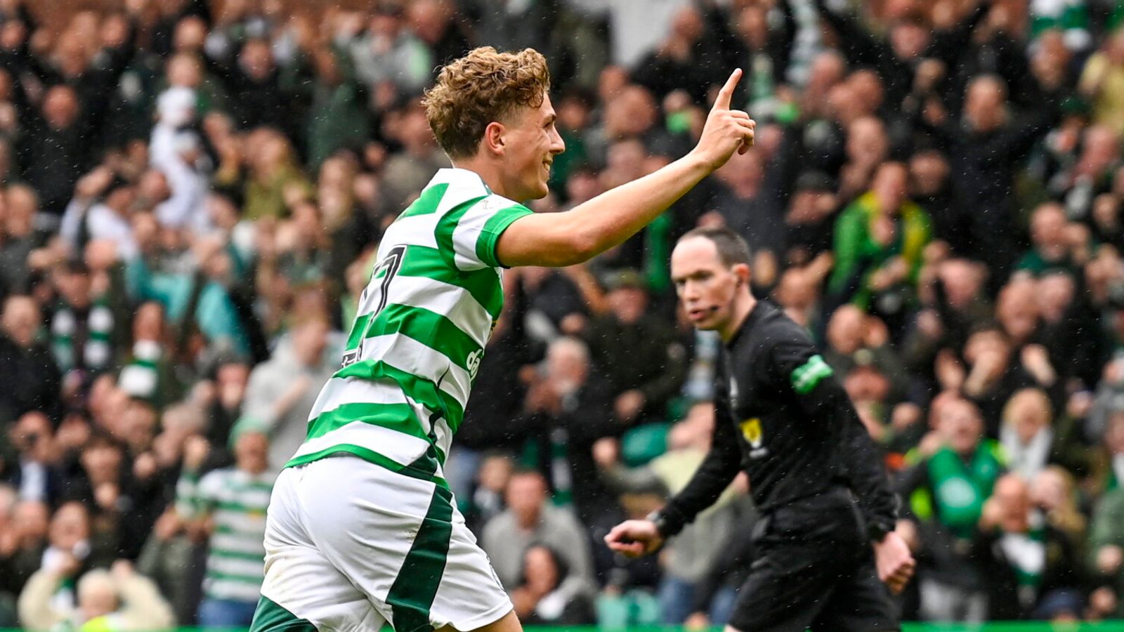 Celtic beat Hearts after VAR controversy | Football News | Sky Sports
