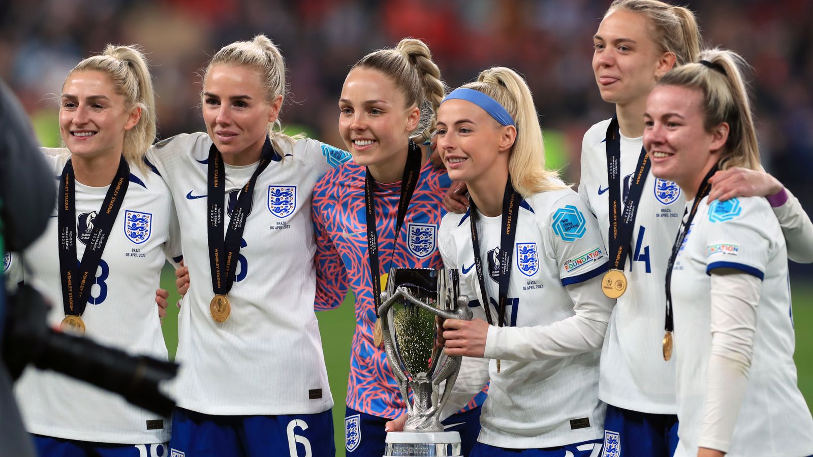 England goalkeeper Ellie Roebuck opens up about 'dream' move to ...