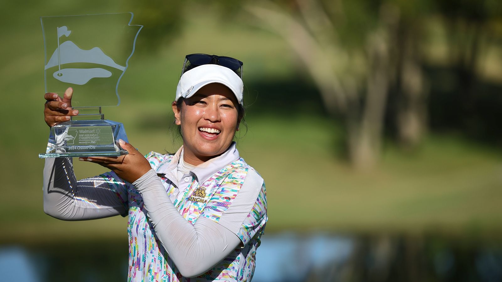 Jasmine Suwannapura eagles second hole of playoff vs Lucy Li at NW ...