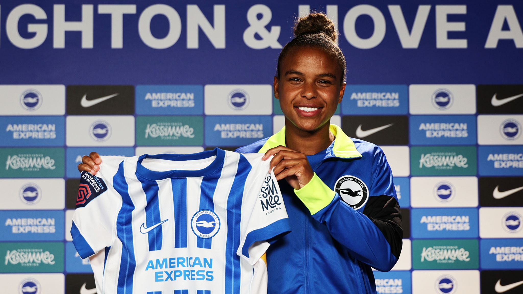Nikita Parris: Manchester United and England forward joins WSL rivals ...