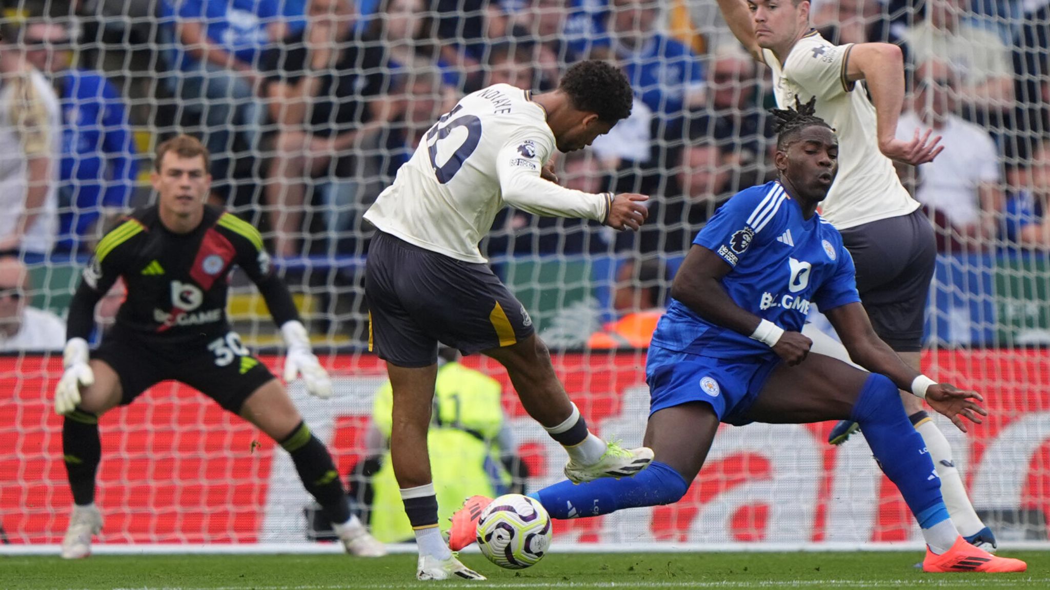 Iliman Ndiaye: Everton's Senegal superstar already serenaded by fanbase ...
