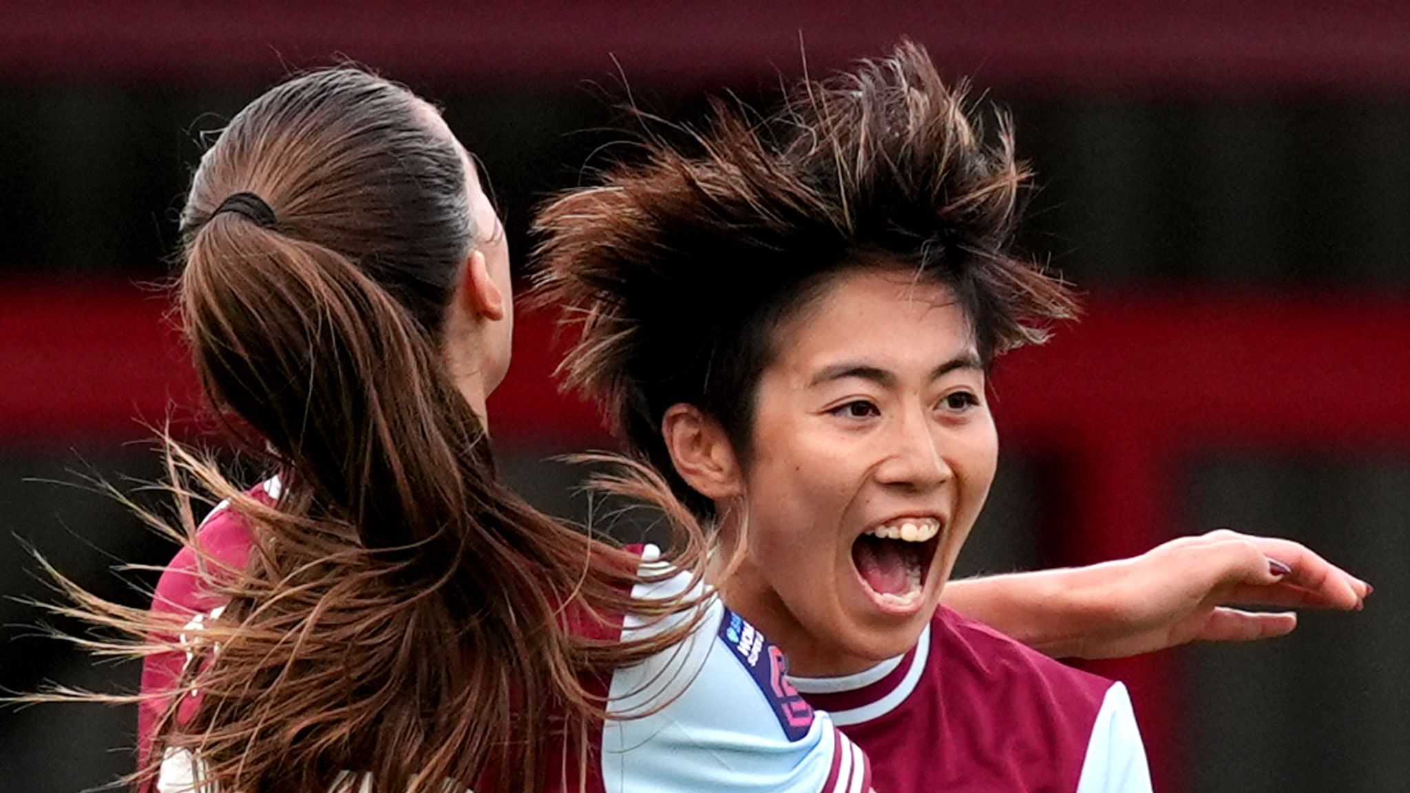 WSL round-up: Arsenal struggle to get past Leicester, wasteful Man City ...