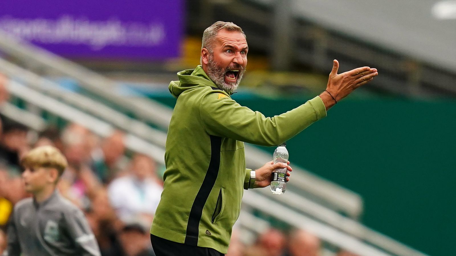 Tim Walter interview: Hull City boss on his dugout demeanour, team ...