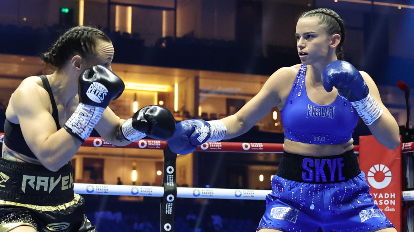 Skye Nicolson defeats Raven Chapman to defend WBC featherweight world ...