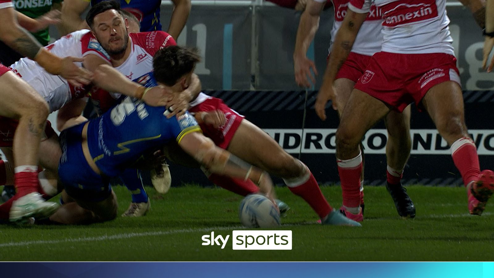 Hull KR vs Warrington Wolves | Matty Ashton closes the gap for Wolves ...